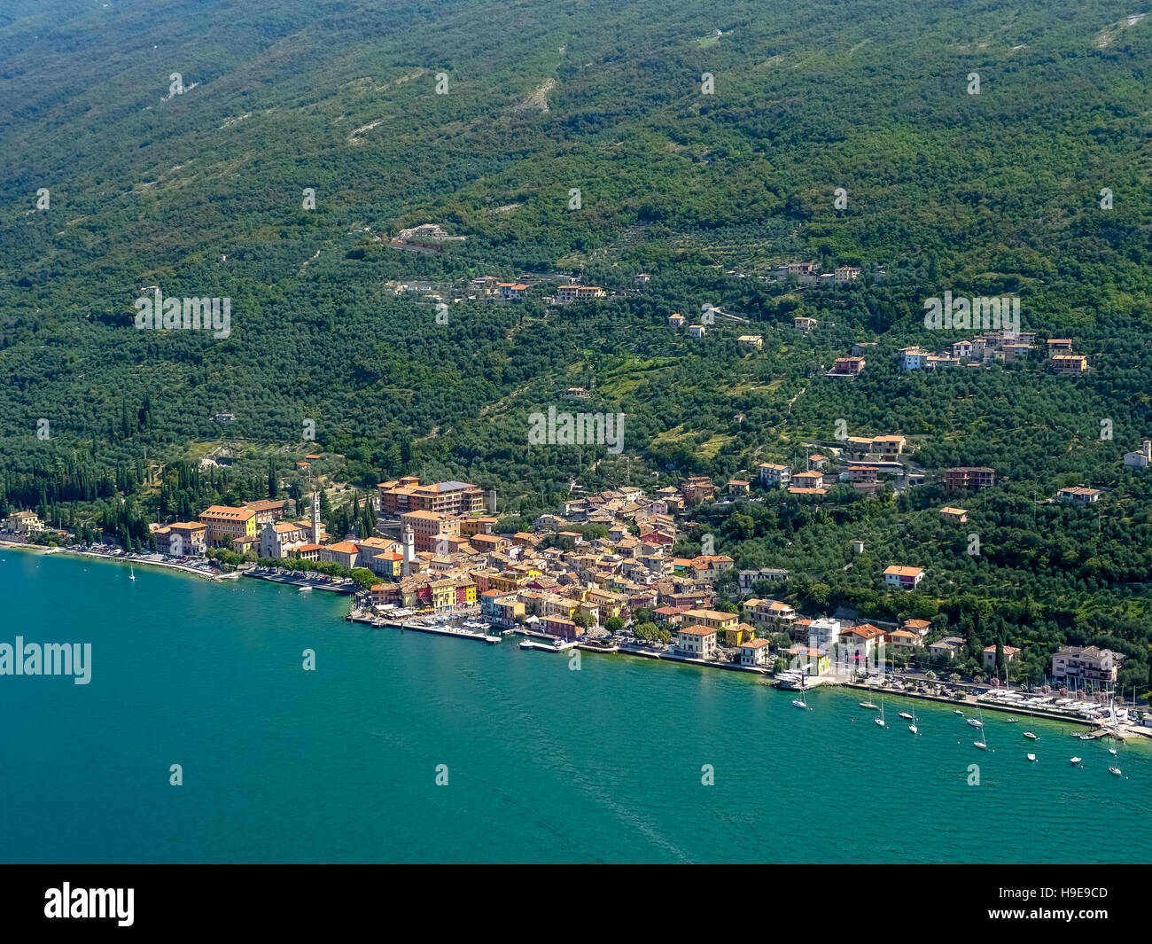 Aerial view, Lake Garda, Lago di Garda, brenzone, Northern Italy ...