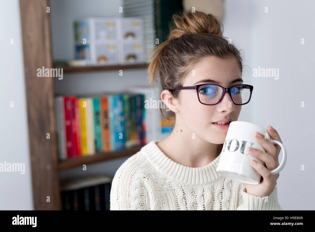 Teen model and glasses hi-res stock photography and images - Alamy