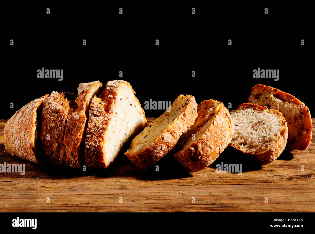 bread cut in slices Stock Photo - Alamy