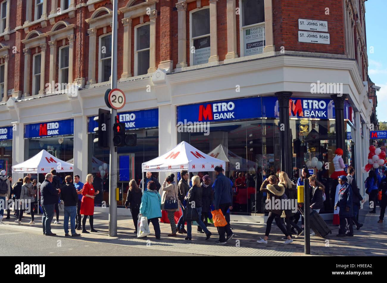 Clapham Junction, London, UK, 28/10/2016, Metro Bank PLC opening, first ...
