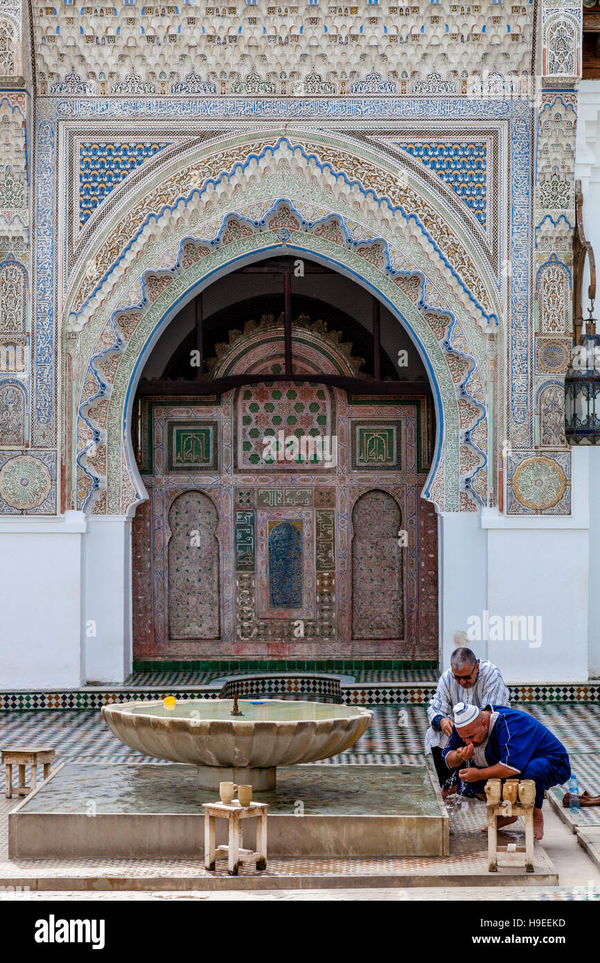 Washing before prayer hi-res stock photography and images - Alamy