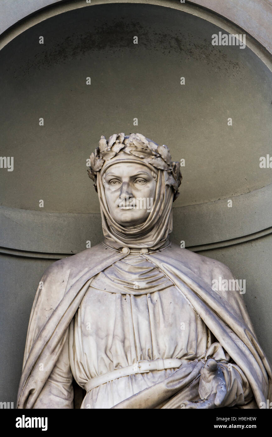 Giovanni Boccaccio Statue High Resolution Stock Photography and Images - Alamy