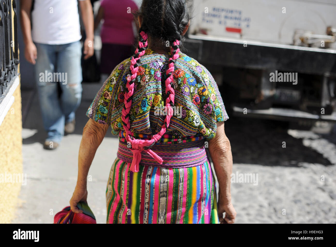 Traditional hair styles hi-res stock photography and images - Alamy