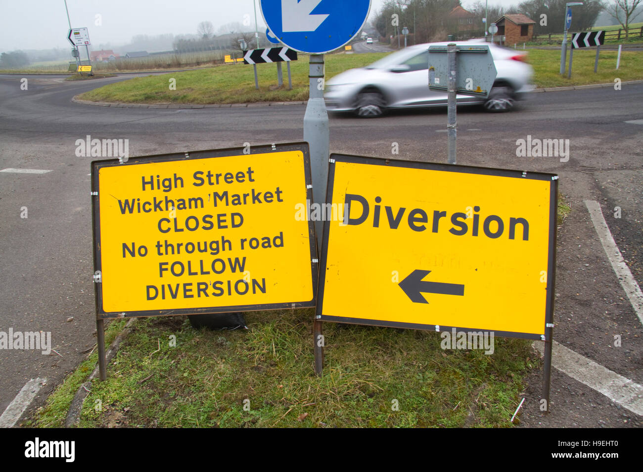Temporary Road Signs High Resolution Stock Photography and Images - Alamy