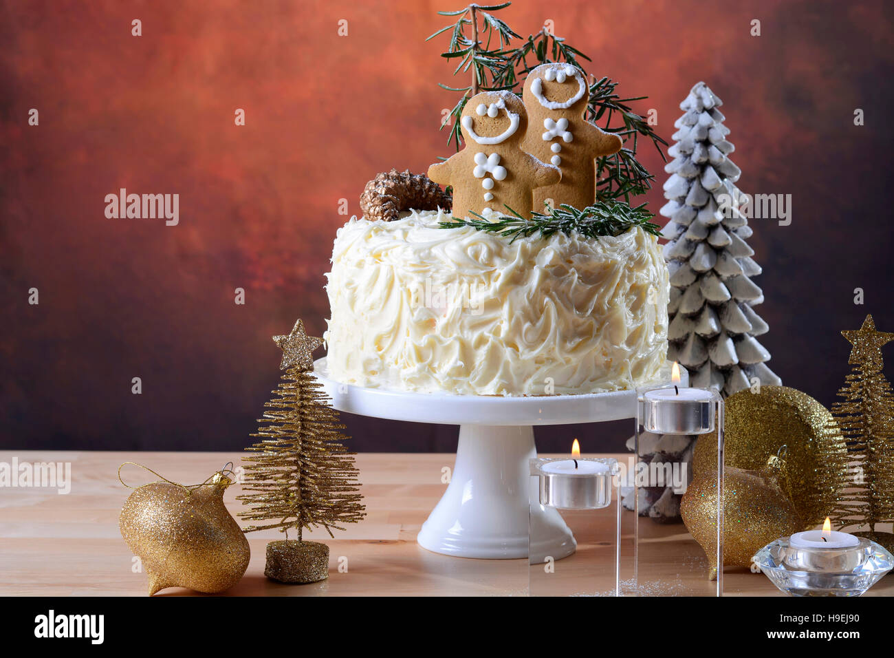 Festive holidays Christmas showstopper centerpiece white chocolate cake ...