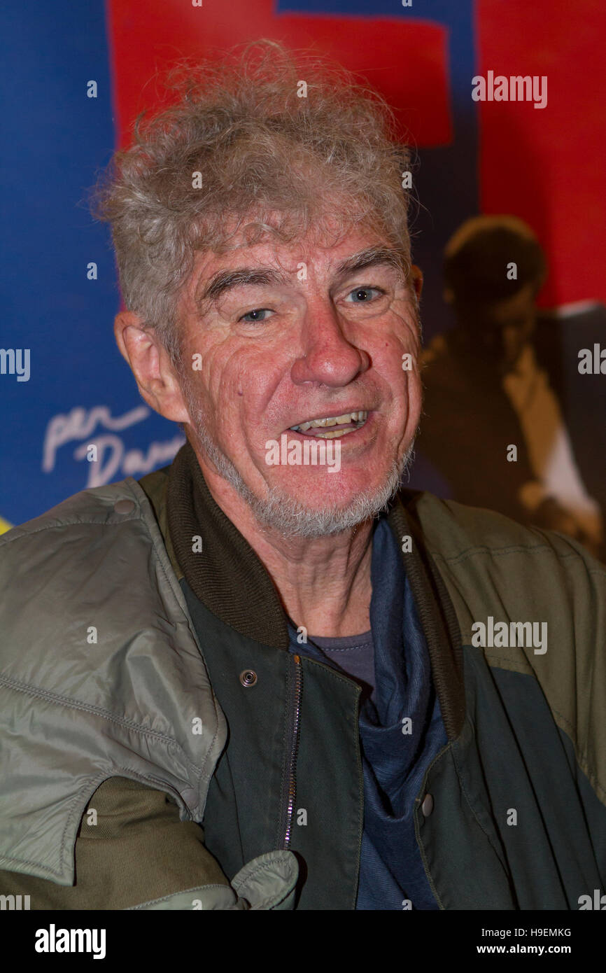 Christopher doyle hi-res stock photography and images - Alamy