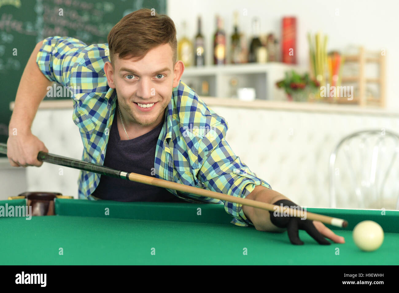 Billiard aim billiards hi-res stock photography and images - Alamy
