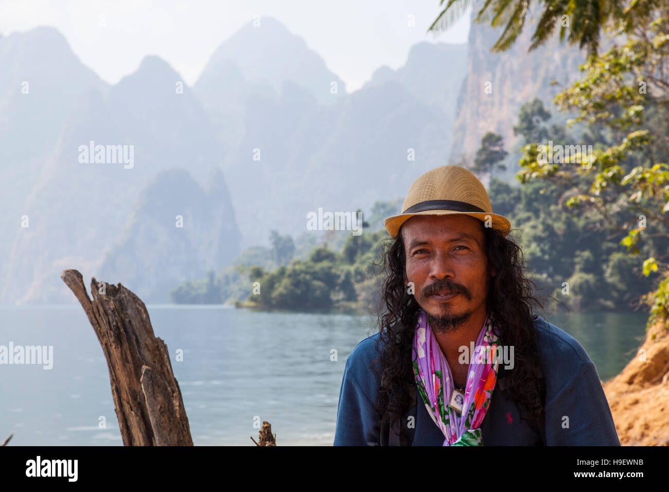 Thai person hi-res stock photography and images - Alamy