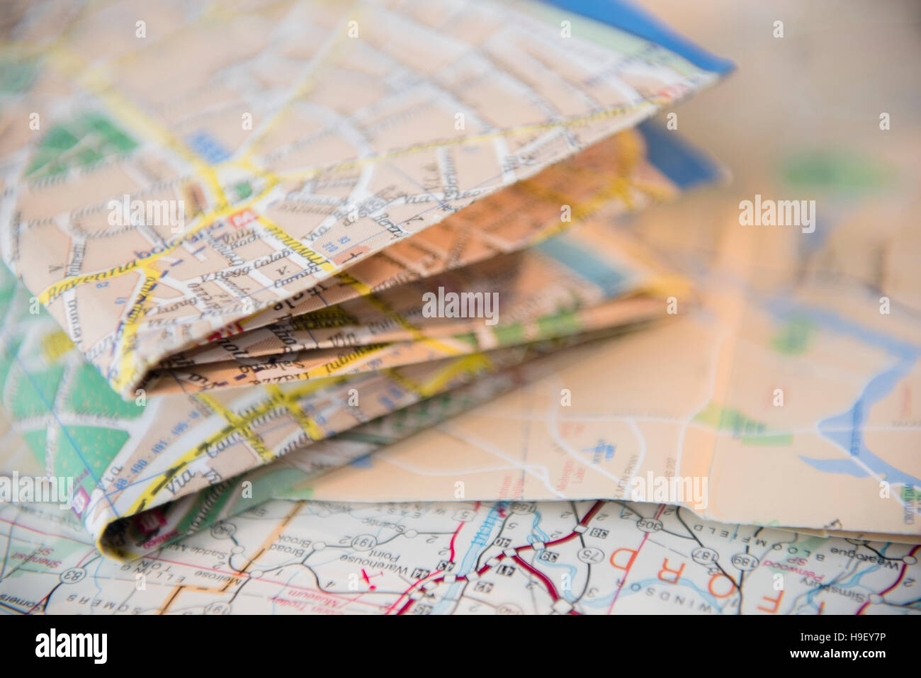 Folding maps hi-res stock photography and images - Alamy