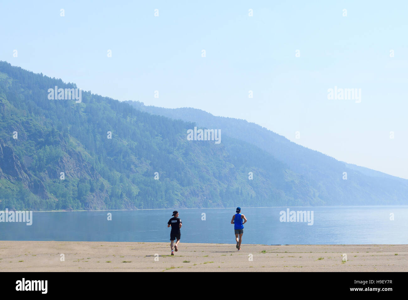 Runners view hi-res stock photography and images - Alamy