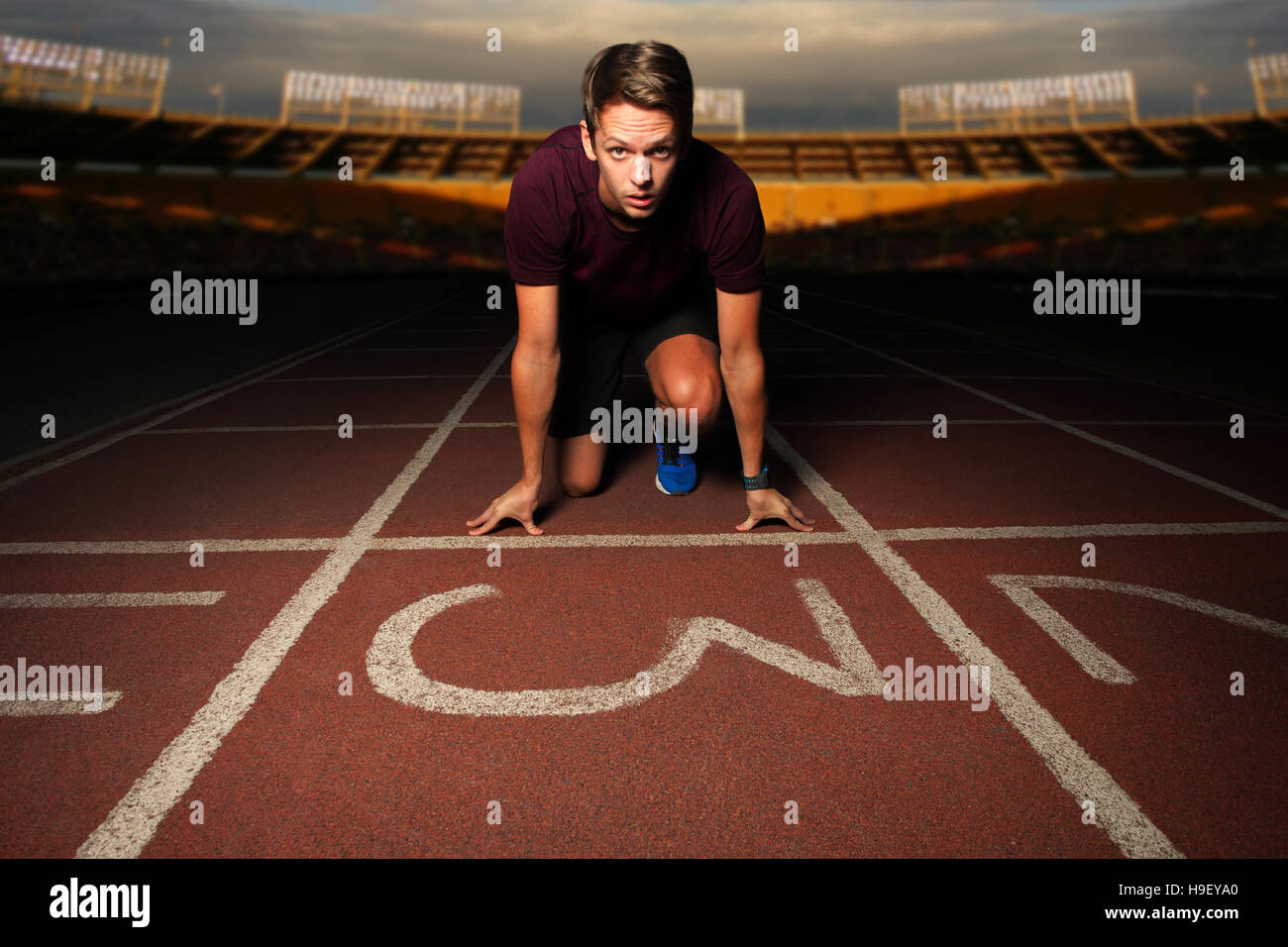 Sprinter start hi-res stock photography and images - Alamy