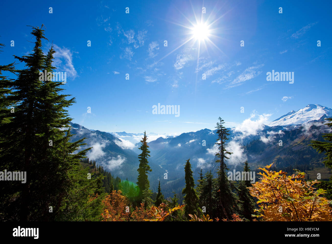 Sunbeam in alpine landscape hi-res stock photography and images - Alamy