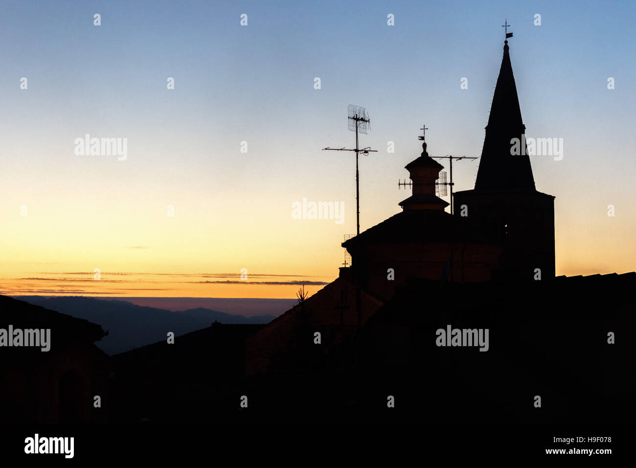 Church silhouette hi-res stock photography and images - Alamy