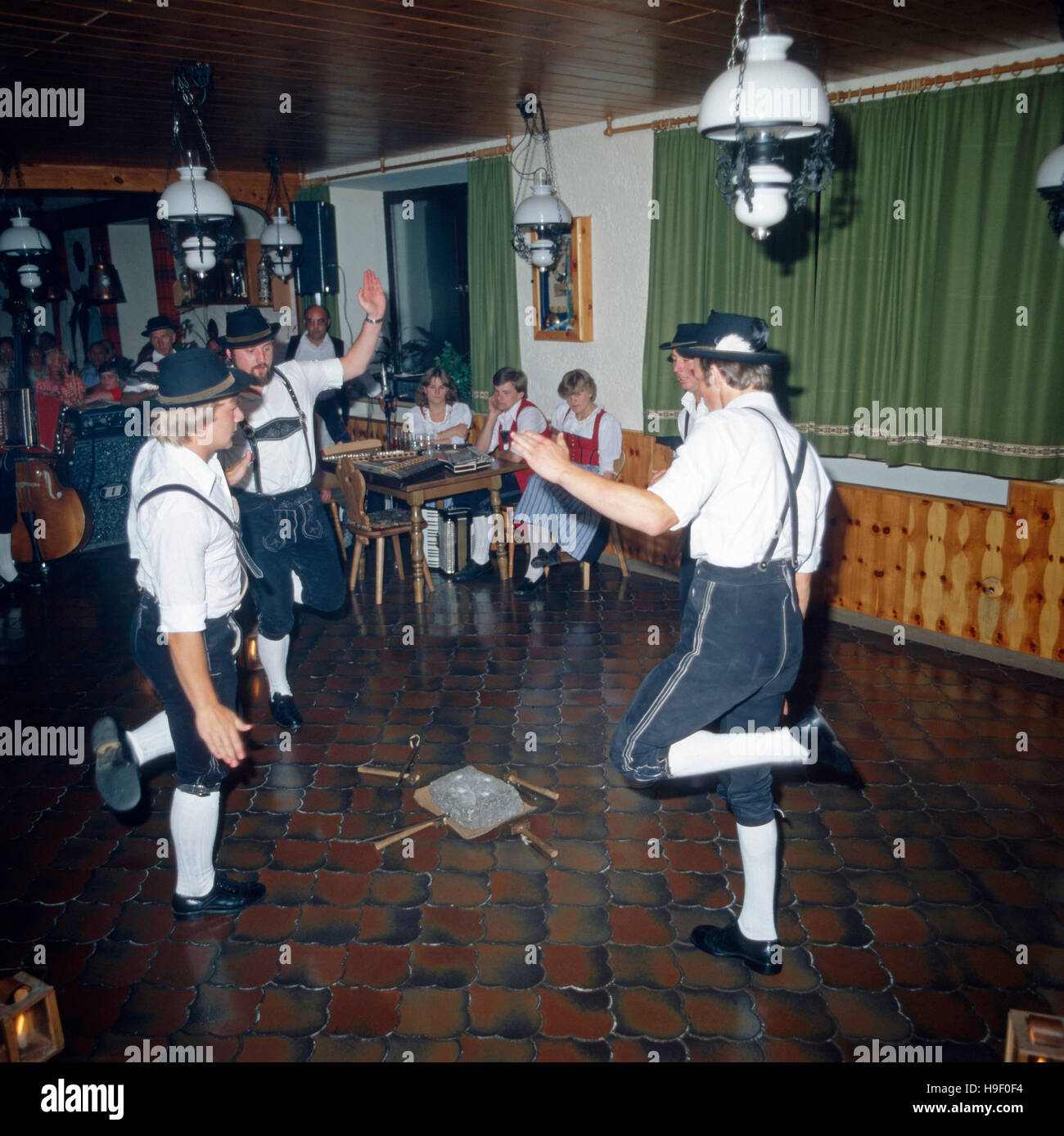 Traditional bavarian dance hi-res stock photography and images - Alamy