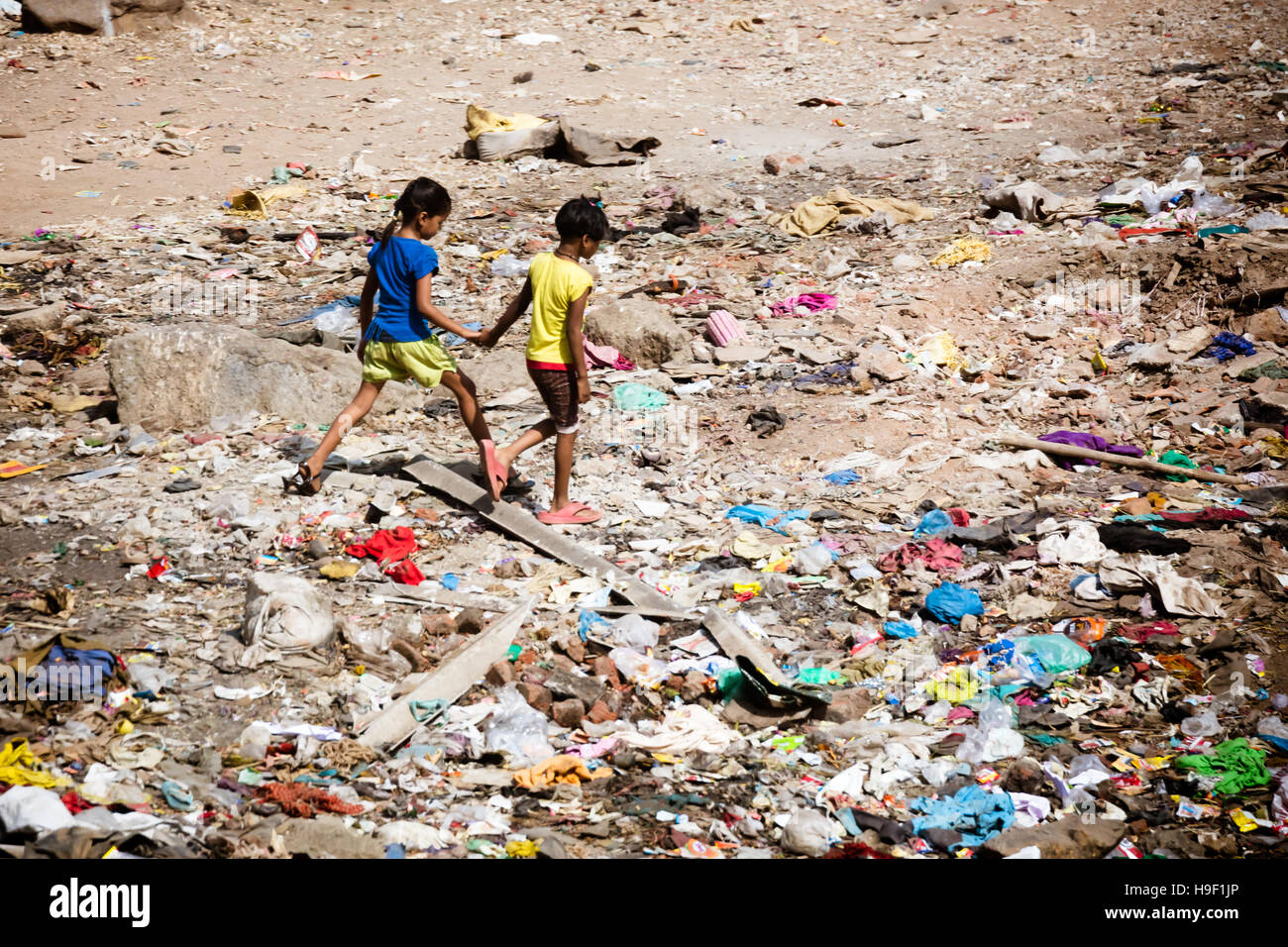 Lifestyle of slum children hi-res stock photography and images - Alamy