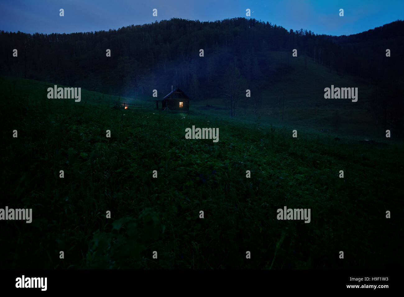 Distant dwelling hi-res stock photography and images - Alamy