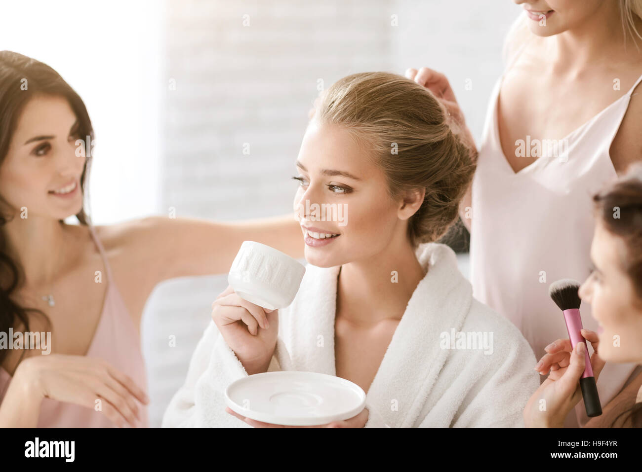 Getting ready for tea hi-res stock photography and images - Alamy