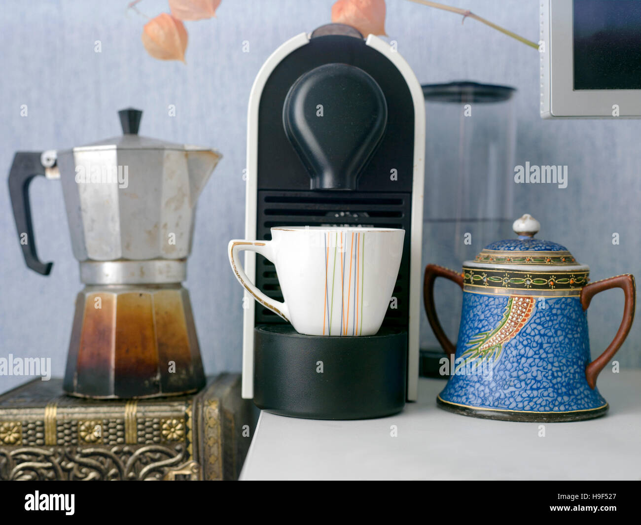 Traditional coffee makers hi-res stock photography and images - Alamy