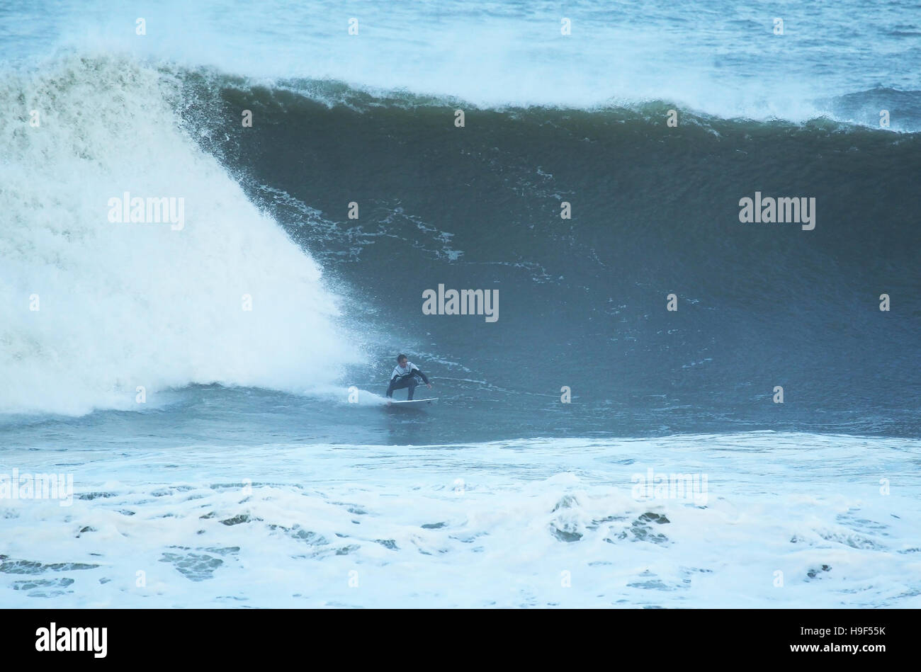Surfer riding big wave hi-res stock photography and images - Alamy