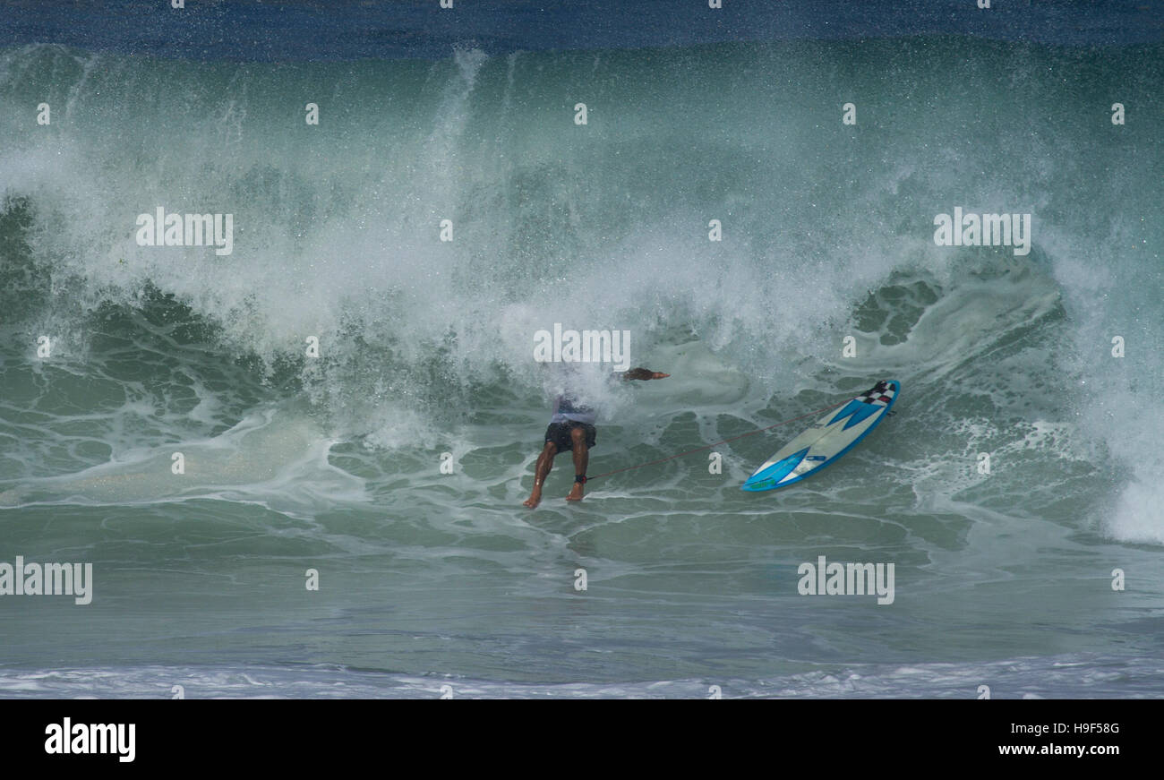 Wave lip hi-res stock photography and images - Alamy