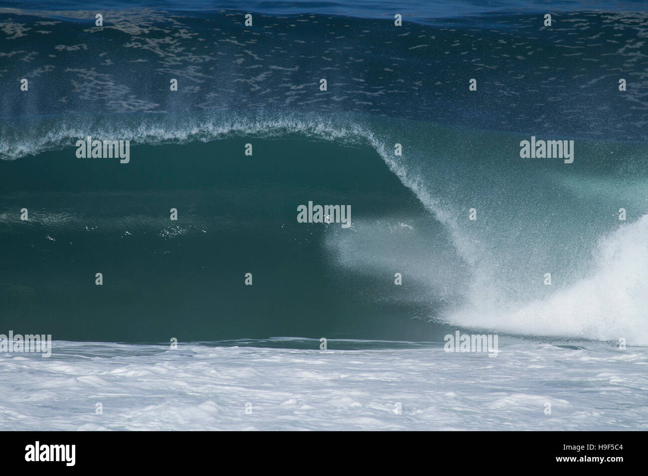 Foam from a wave hi-res stock photography and images - Alamy