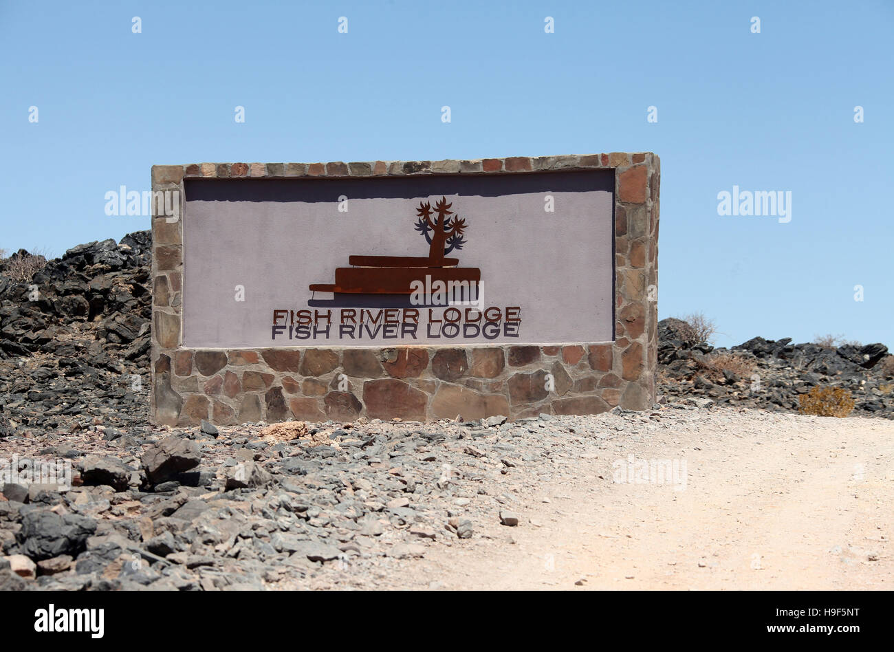 Lodge road sign hi-res stock photography and images - Alamy