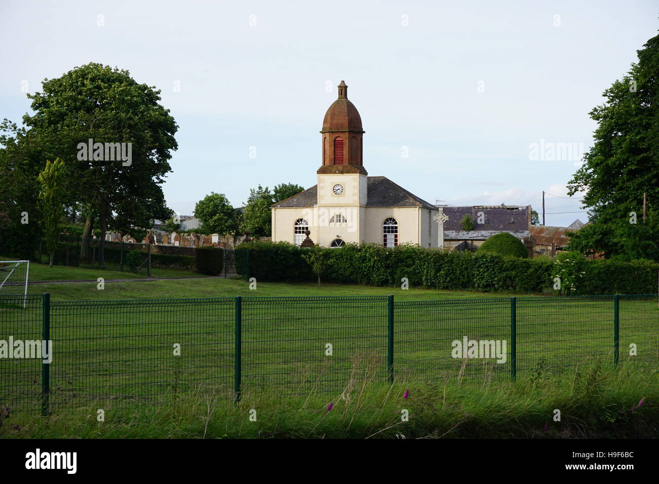 Kirk yard hi-res stock photography and images - Alamy
