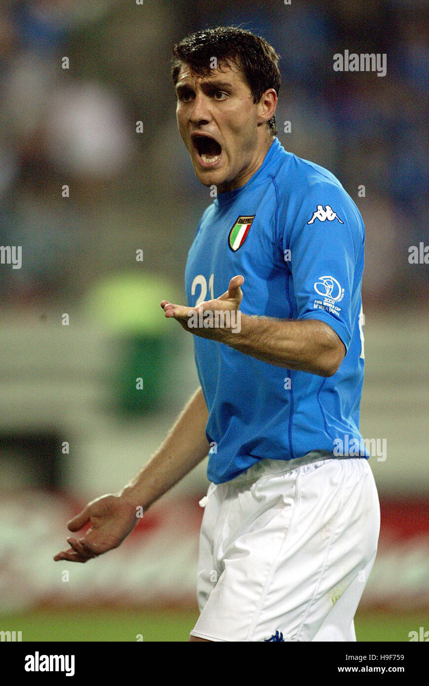 CHRISTIAN VIERI ITALY V CROATIA PREFECTURAL KASHIMA STADIUM IBARAKI ...