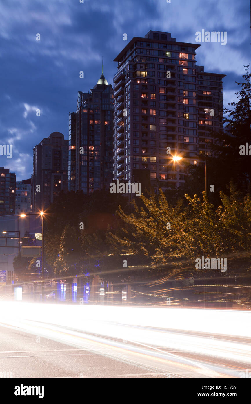 Downtown buildings hi-res stock photography and images - Alamy