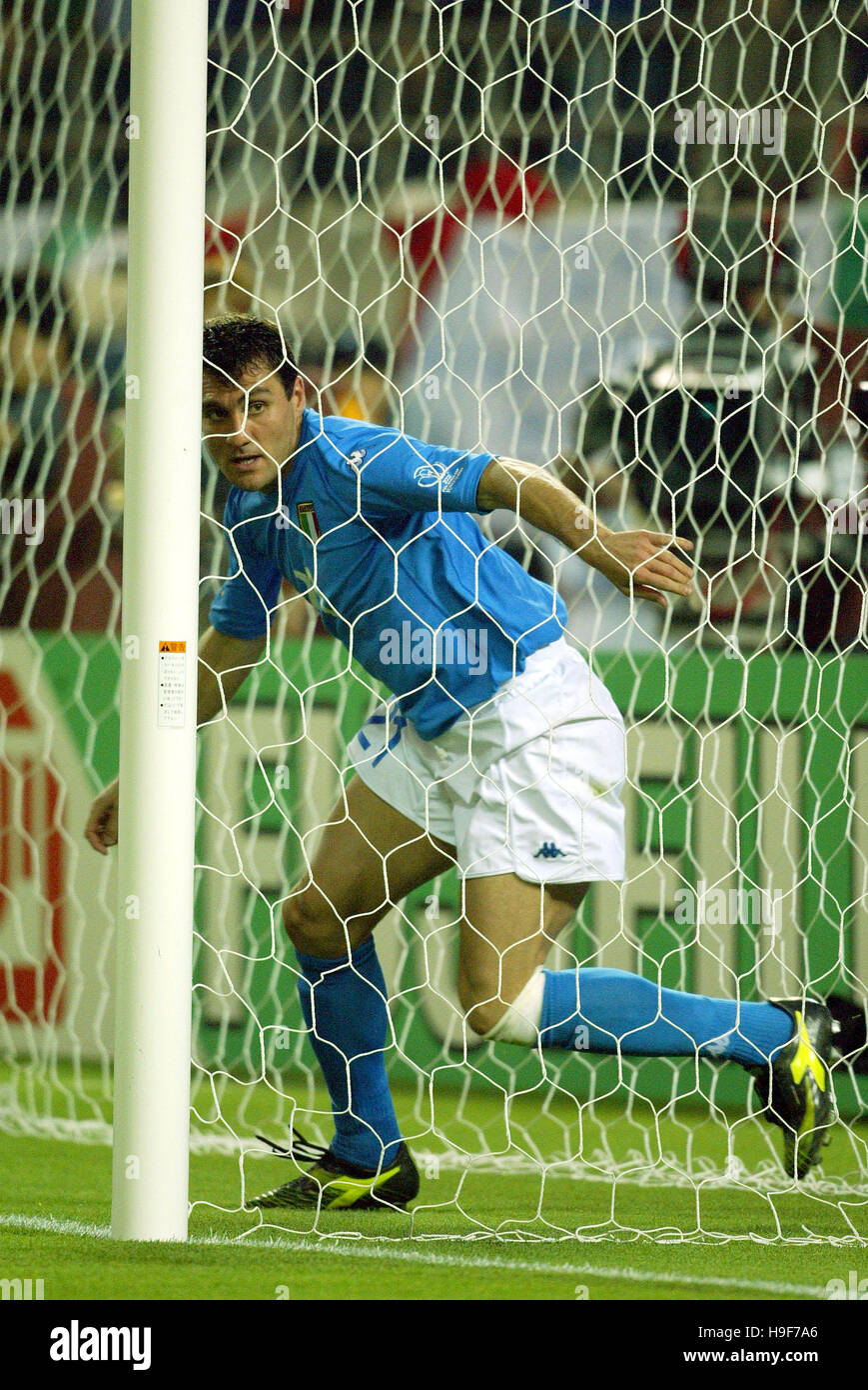 CHRISTIAN VIERI ITALY & AC MILAN FC PREFECTURAL KASHIMA STADIUM IBARAKI ...