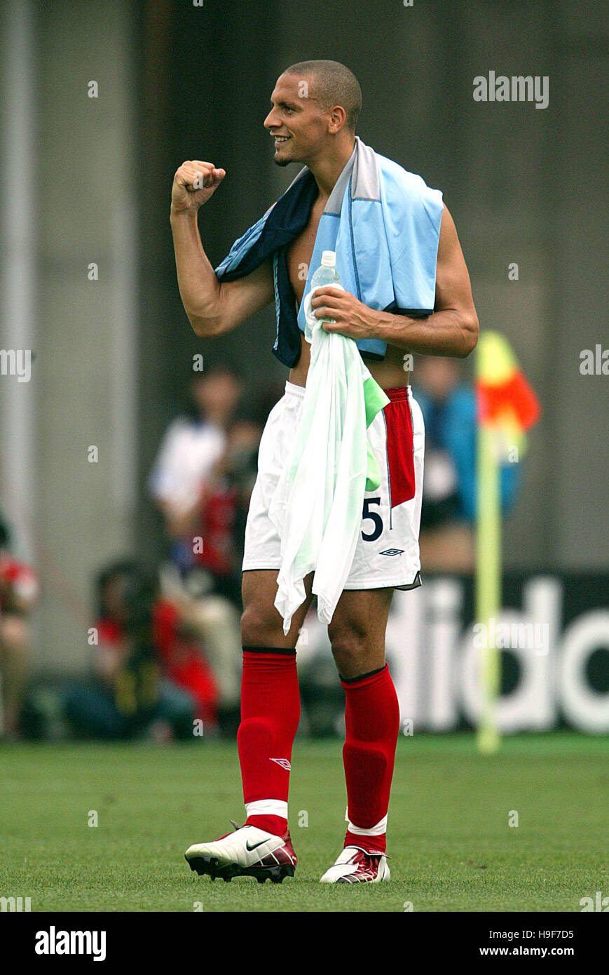 RIO FERDINAND. ENGLAND V NIGERIA OSAKA STADIUM OSAKA JAPAN 12 June 2002 ...