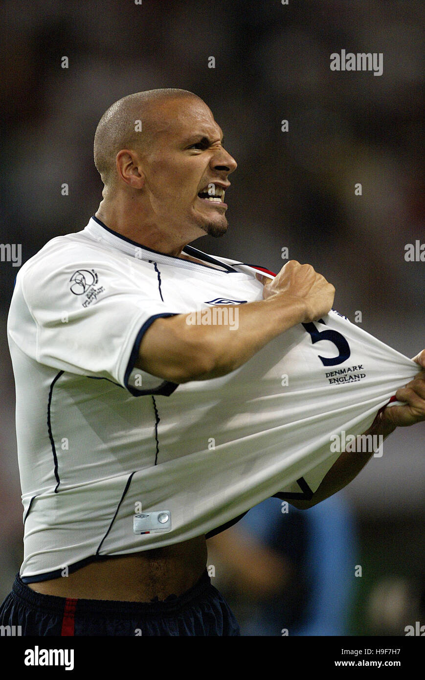 RIO FERDINAND CELEBRATES GOAL DENMARK V ENGLAND BIG SWAN STADIUM ...