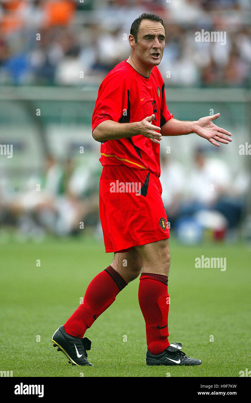 BART GOOR BELGIUM & HERTHA BERLIN FC ECOPA STADIUM SHIZUOKA JAPAN 14 June 2002 Stock Photo - Alamy