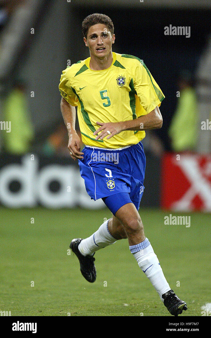 EDMILSON BRAZIL BIG SWAN STADIUM NIIGATA JAPAN 17 June 2002 Stock Photo ...