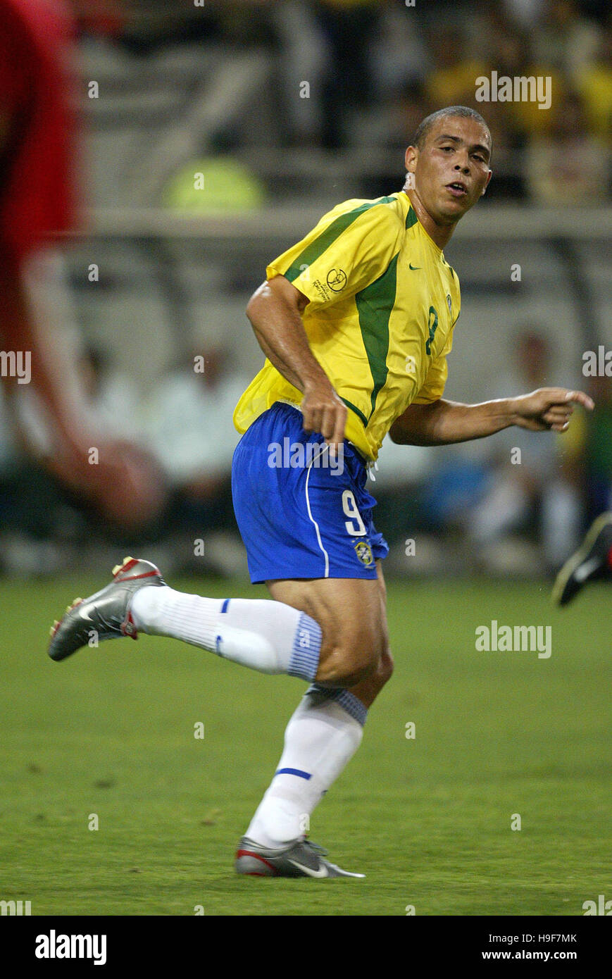 RONALDO BRAZIL & INTER MILAN KOBE WING STADIUM KOBE JAPAN 17 June 2002 ...