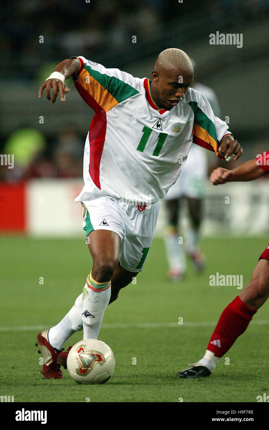 El hadji diouf lens hi-res stock photography and images - Alamy