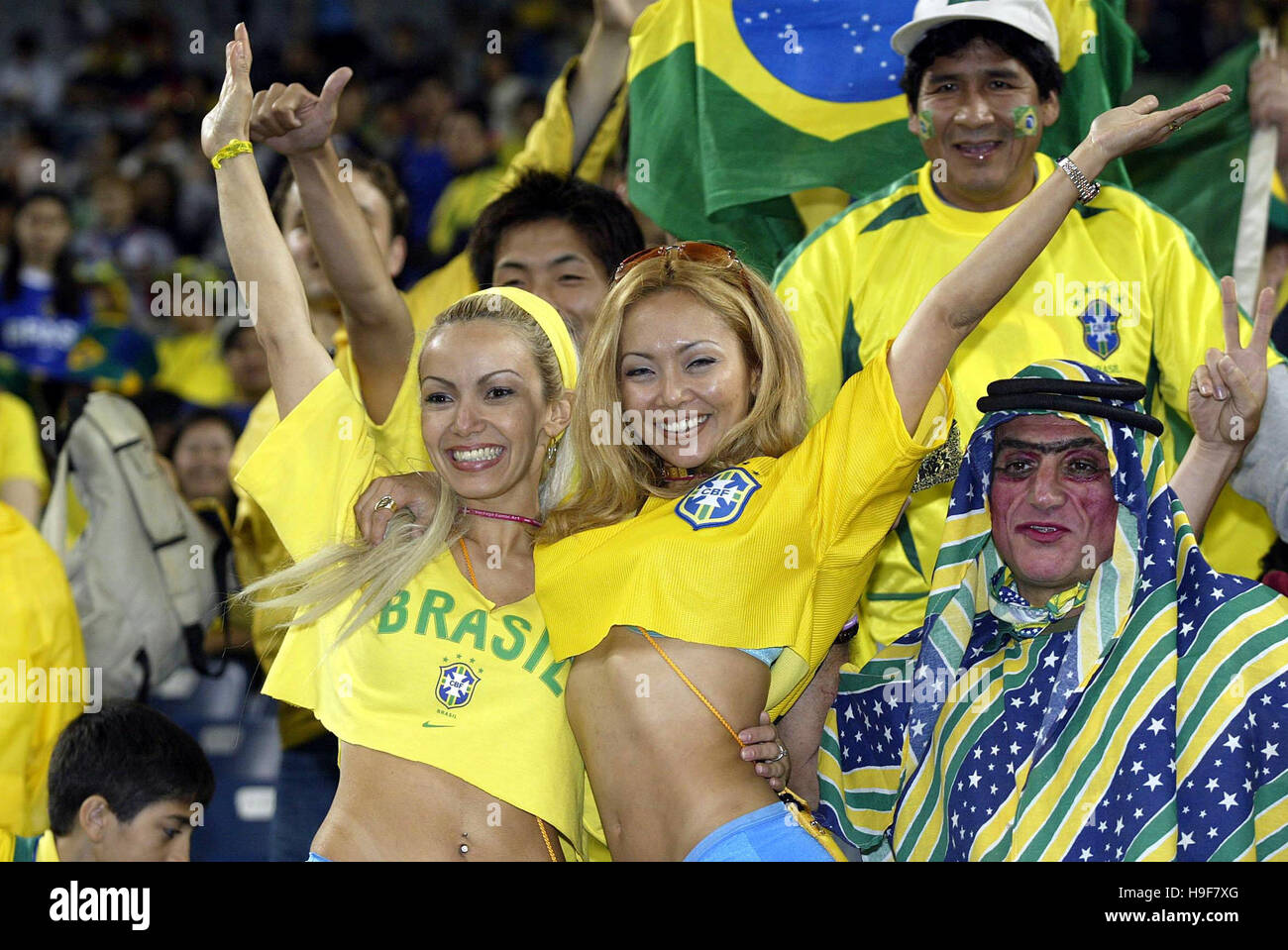 BRAZILIAN FANS WORLD CUP JAPAN 2002 SAITAMA STADIUM SAITAMA JAPAN 26 ...