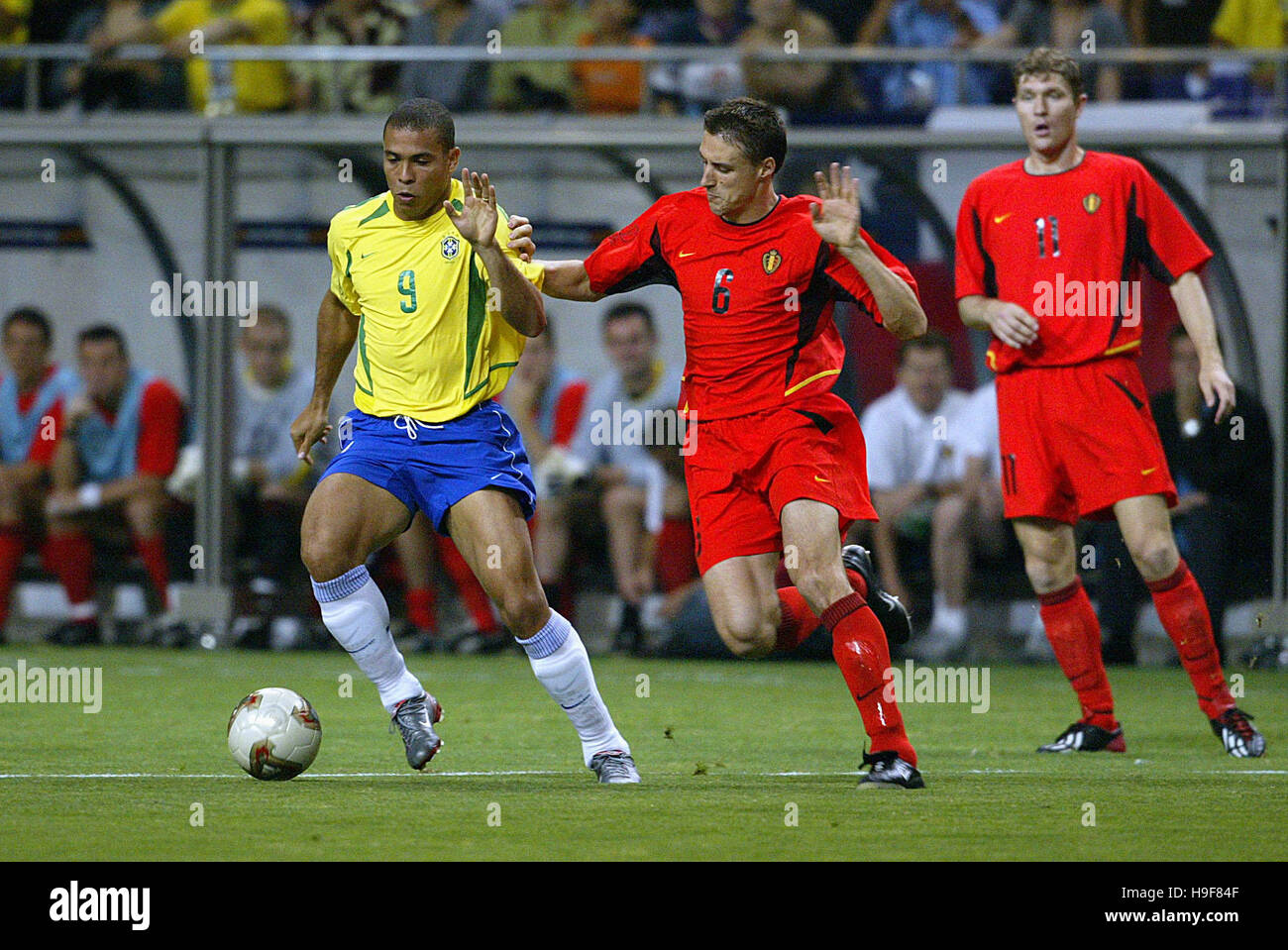 Ronaldo 2002 world cup hi-res stock photography and images - Alamy