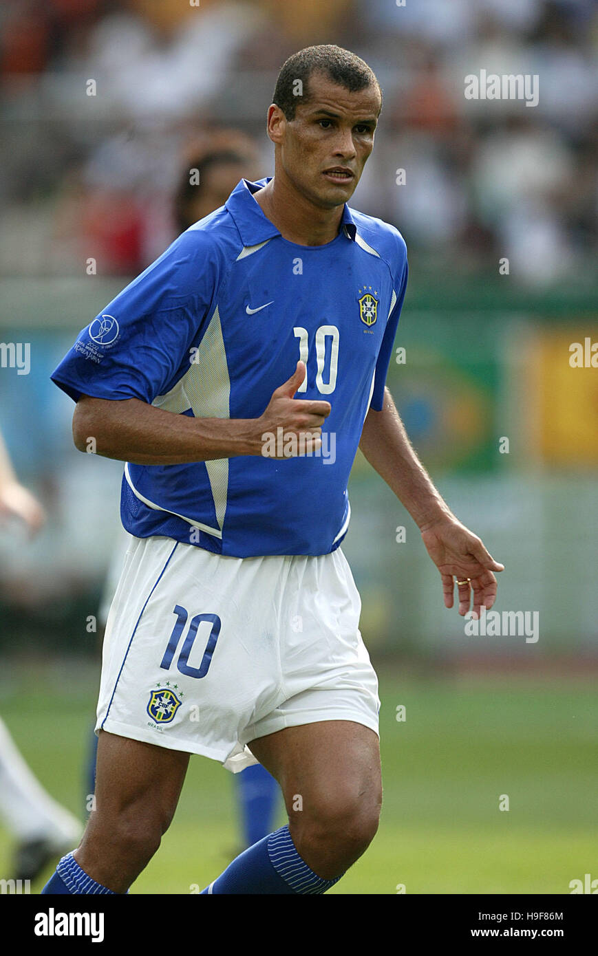 RIVALDO BRAZIL & FC BARCELONA ECOPA STADIUM SHIZUOKA JAPAN 21 June 2002 ...