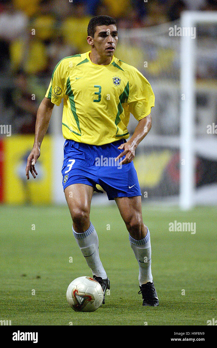 LUCIO BRAZIL KOBE WING STADIUM KOBE JAPAN 17 June 2002 Stock Photo - Alamy