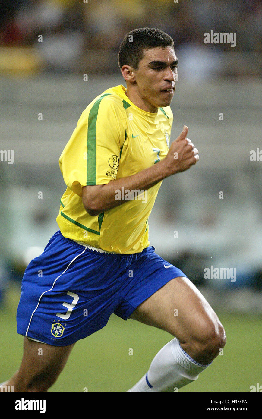 LUCIO BRAZIL KOBE WING STADIUM KOBE JAPAN 17 June 2002 Stock Photo - Alamy