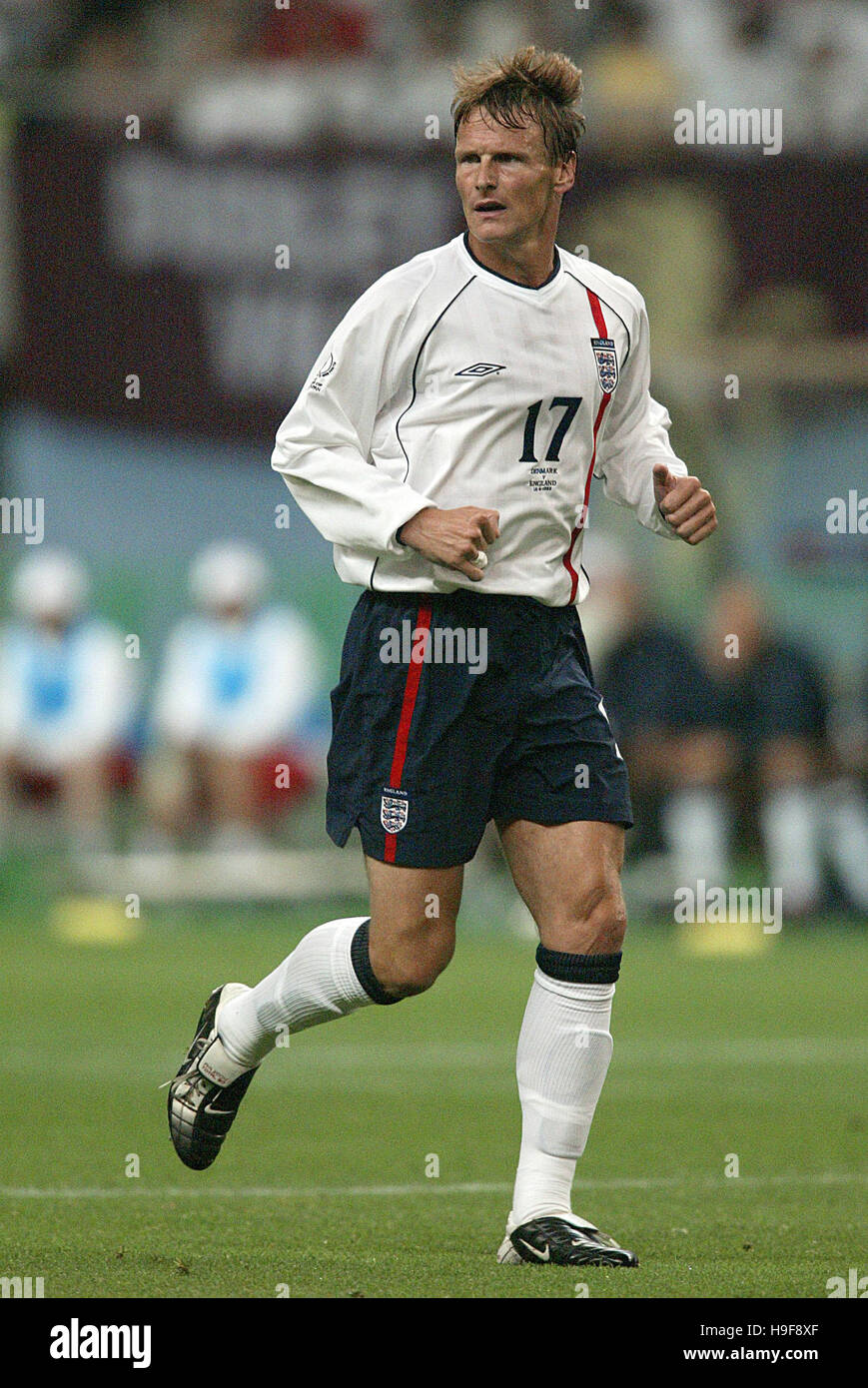 TEDDY SHERINGHAM ENGLAND & TOTTENHAM HOTSPUR FC NIIGATA STADIUM BIG ...