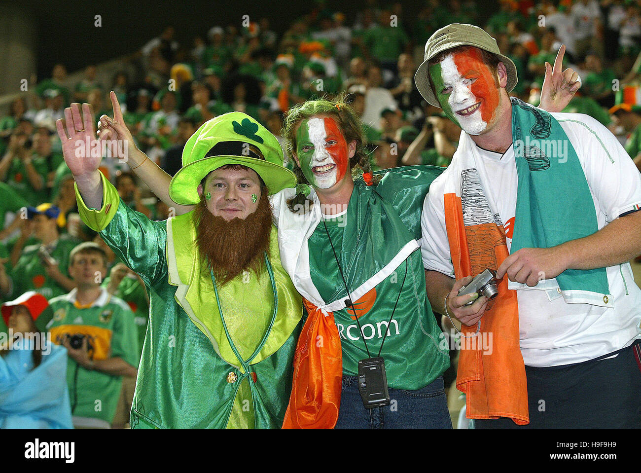 Irish fans stadium hi-res stock photography and images - Alamy