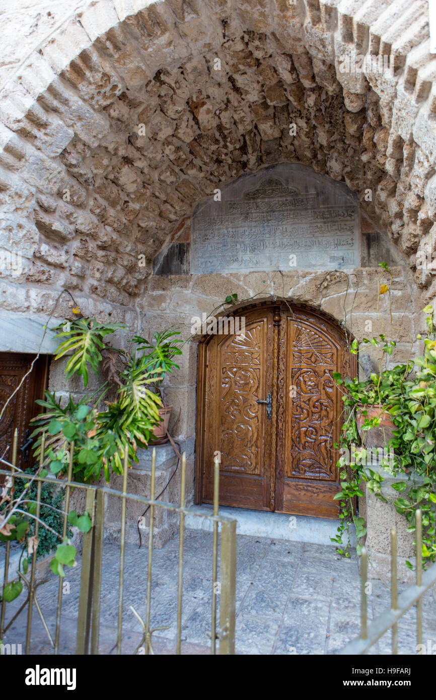 stone arch doorway to mosque Stock Photo - Alamy