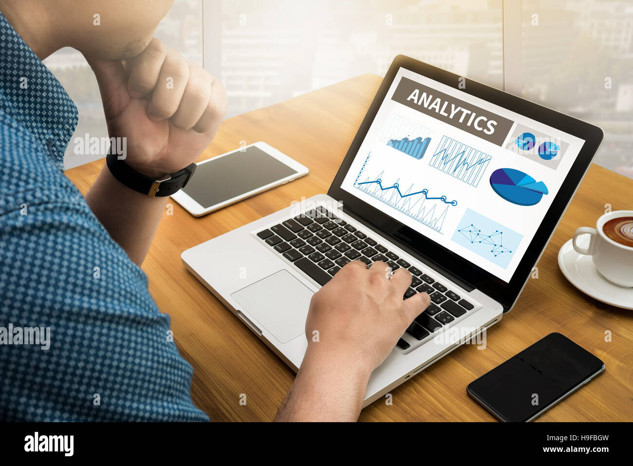 ANALYTICS (Analysis Analytic Marketing Graph Diagram Stock Photo - Alamy