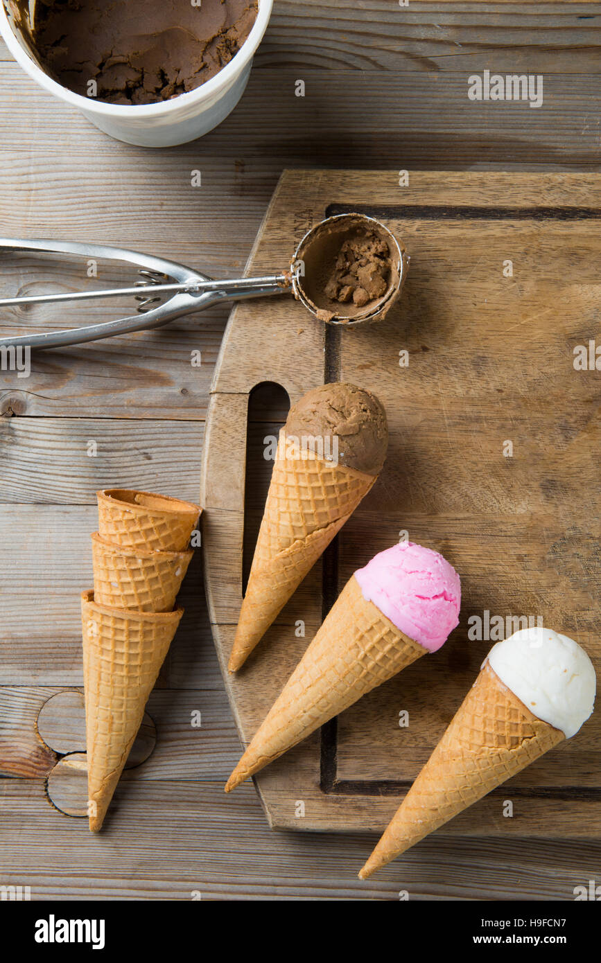 ice cream preparation Stock Photo - Alamy