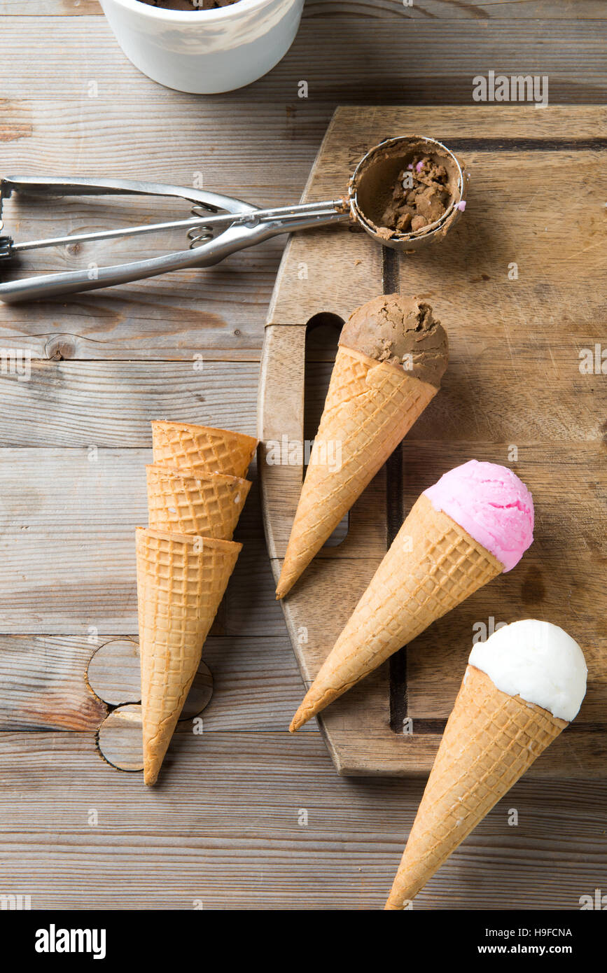 ice cream preparation Stock Photo - Alamy