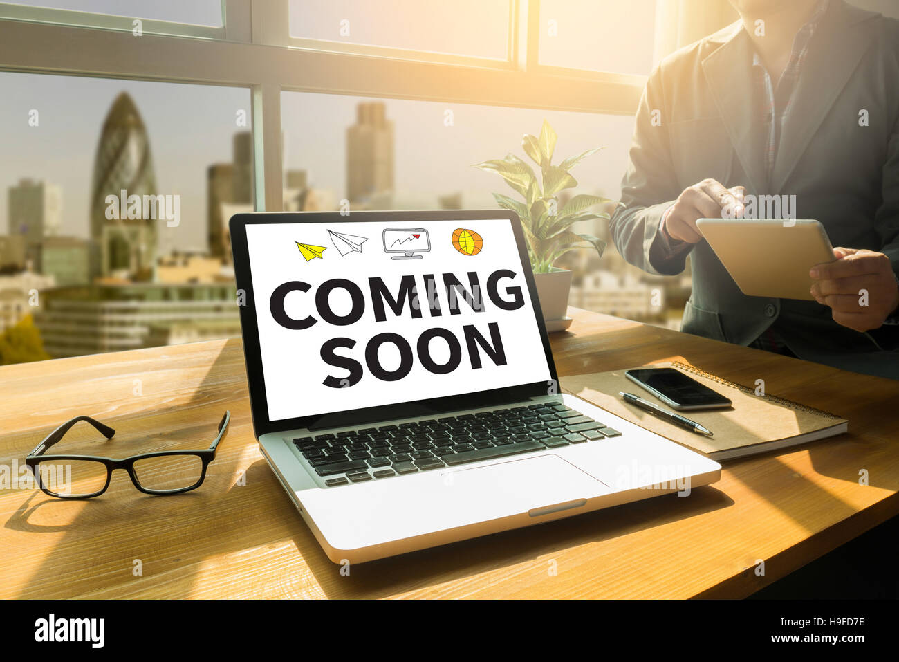 Coming soon label vector hi-res stock photography and images - Alamy