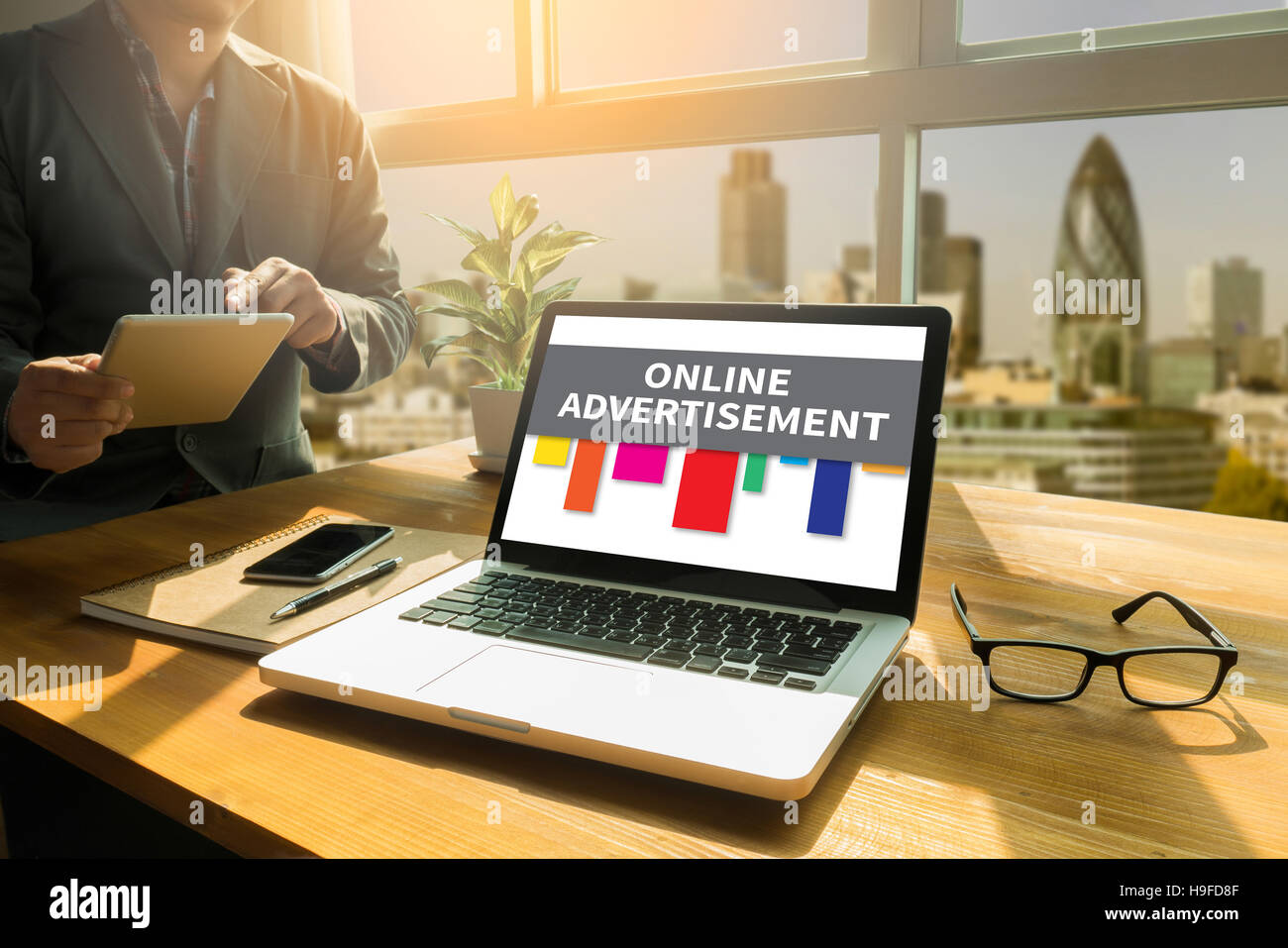 ONLINE ADVERTISEMENT Stock Photo - Alamy