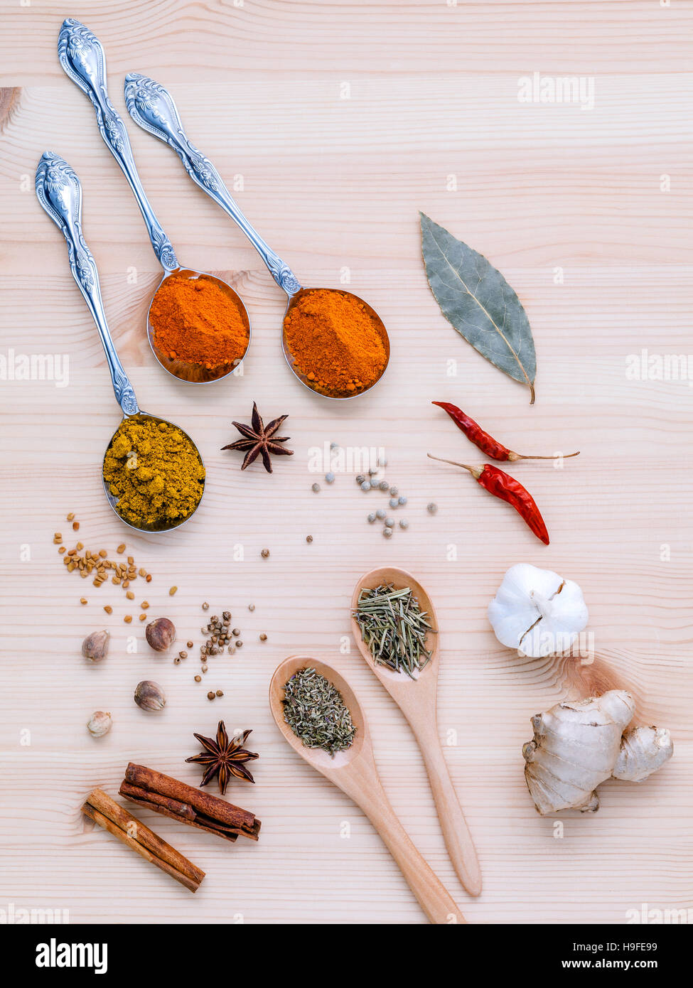 Assorted of dried spices white pepper,cumin ,bay leaf,cinnamon,s Stock ...